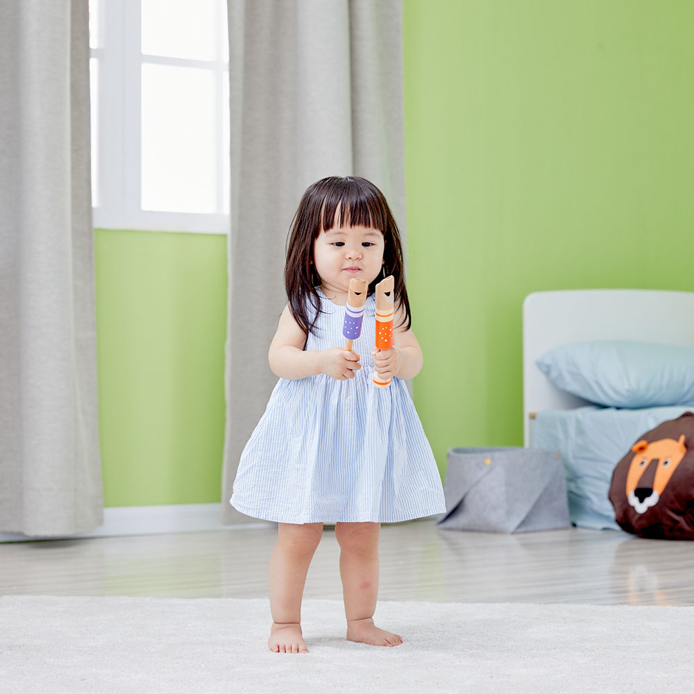 اطلب لعبة الصفارة للاطفال كلاسيك وورلد خشب classic world whistle assorted 1 pc الأصلي | Jomla.ae